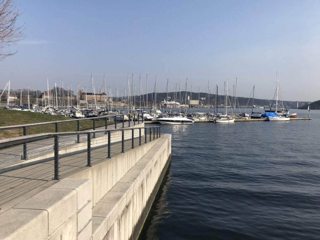 Early spring walk through sunny Oslo – Loyalty Traveler